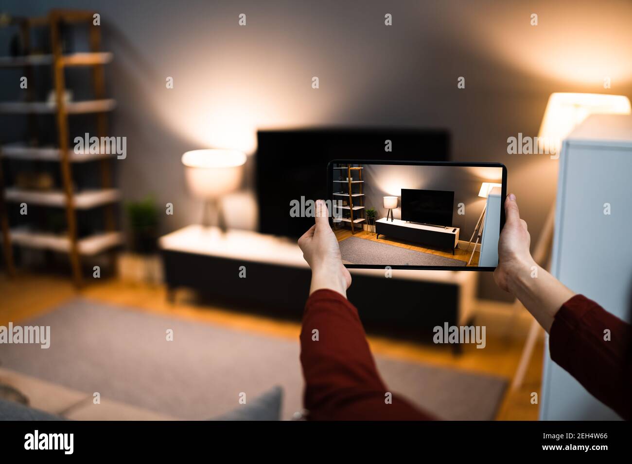 Virtual Guided Real Estate Broker House Tour Stock Photo - Alamy