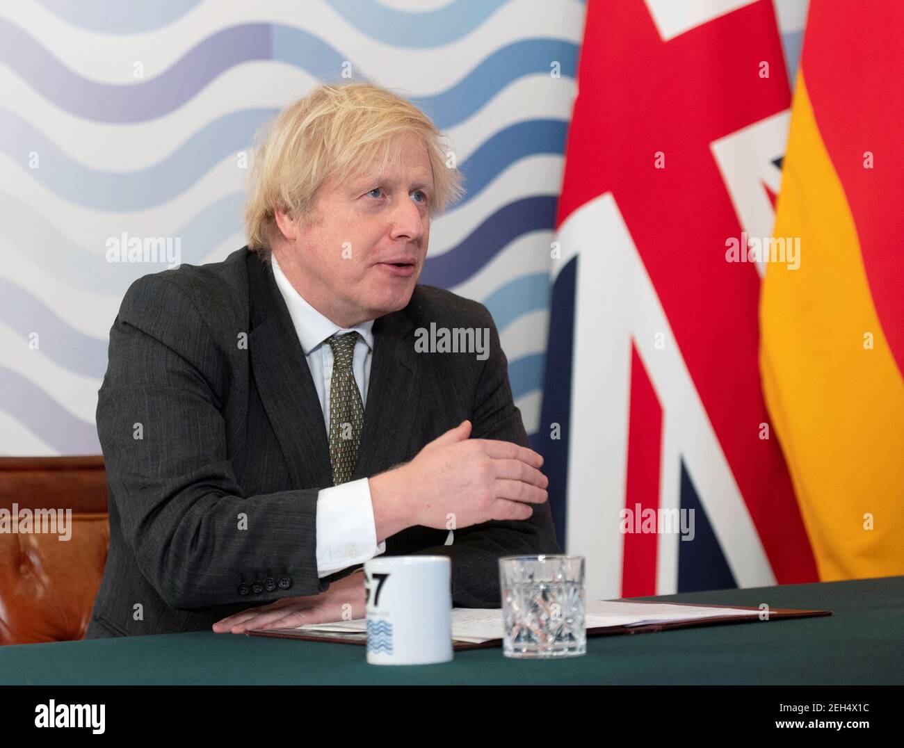 Boris johnson cabinet room hi-res stock photography and images - Alamy