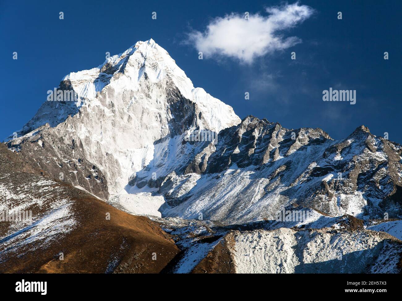 Evening panoramic view of mount Ama Dablam with beautiful sky on the ...