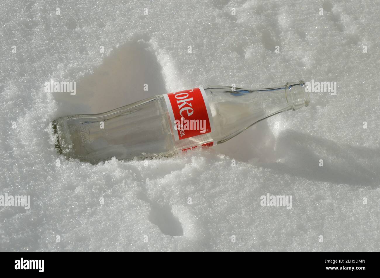 Ice cooled hi-res stock photography and images - Alamy