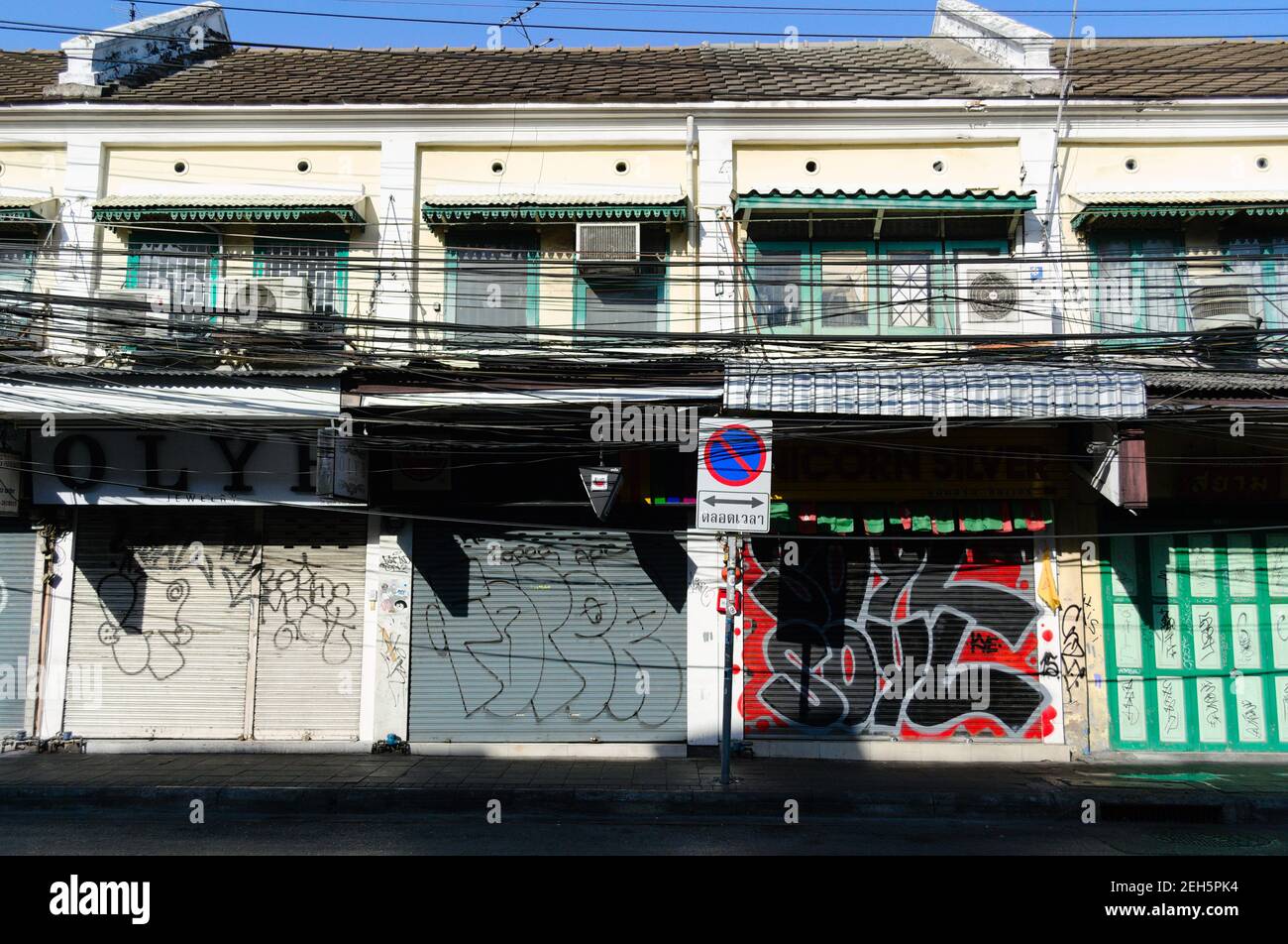 Graffiti sign prohibition hi-res stock photography and images - Alamy