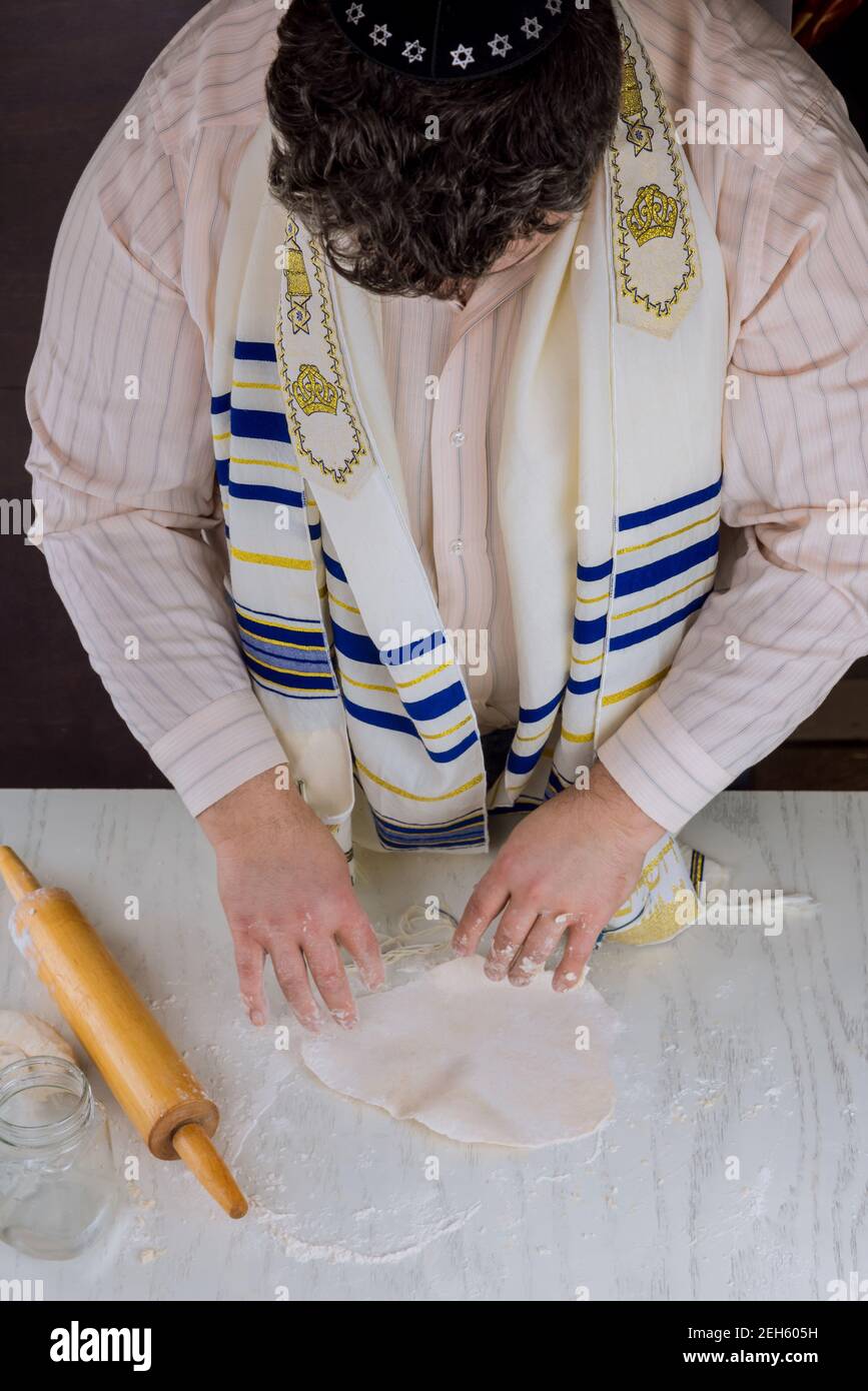 Jewish people celebrate hi-res stock photography and images - Alamy