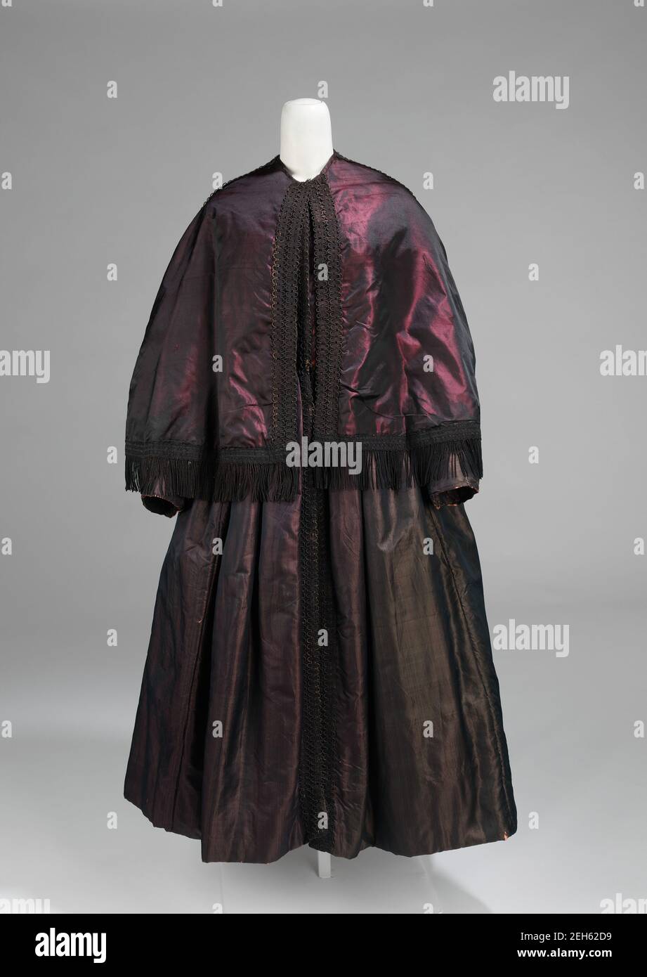 Changeant silk hi-res stock photography and images - Alamy
