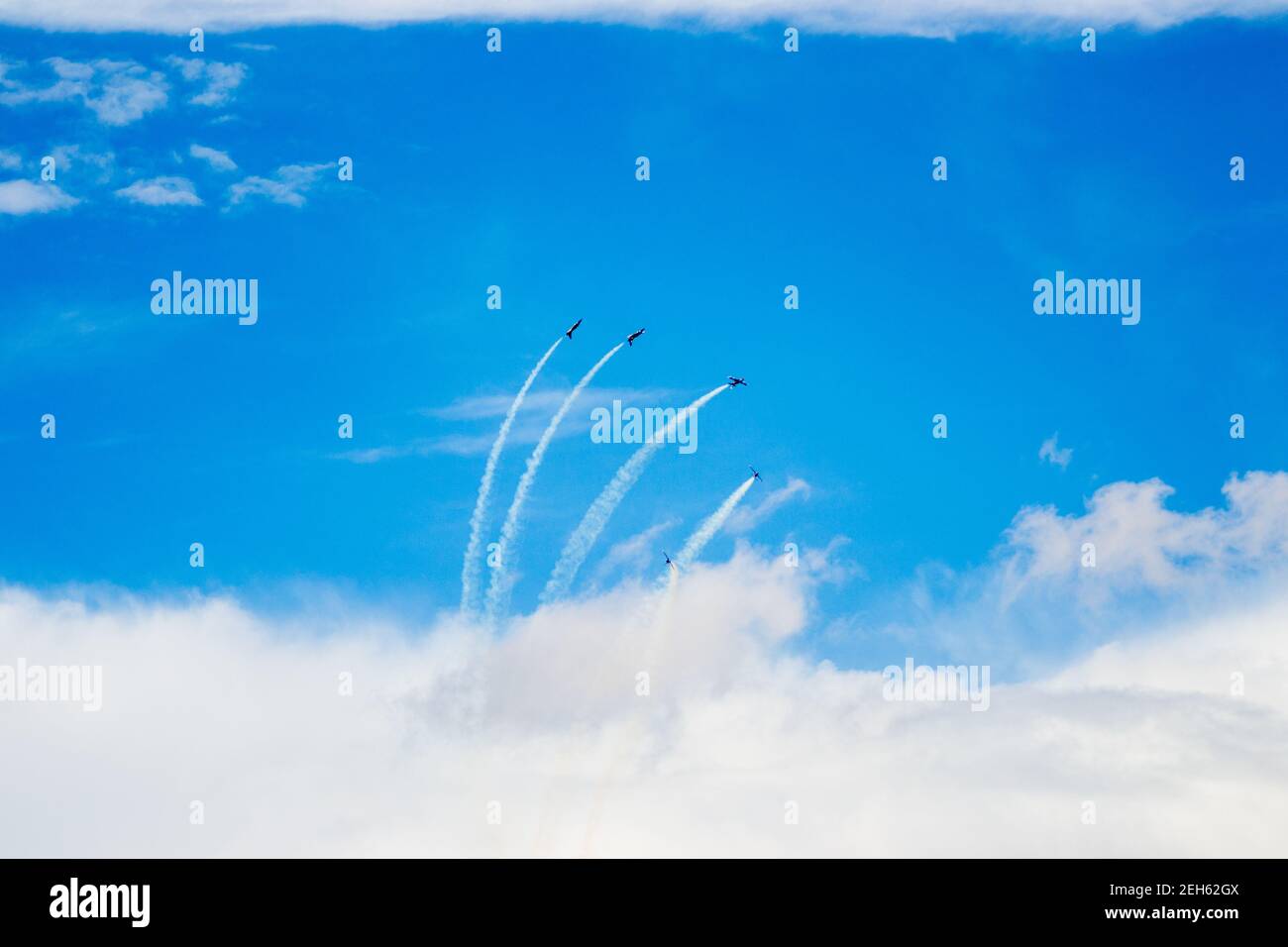 war plane flying in formation Stock Photo - Alamy