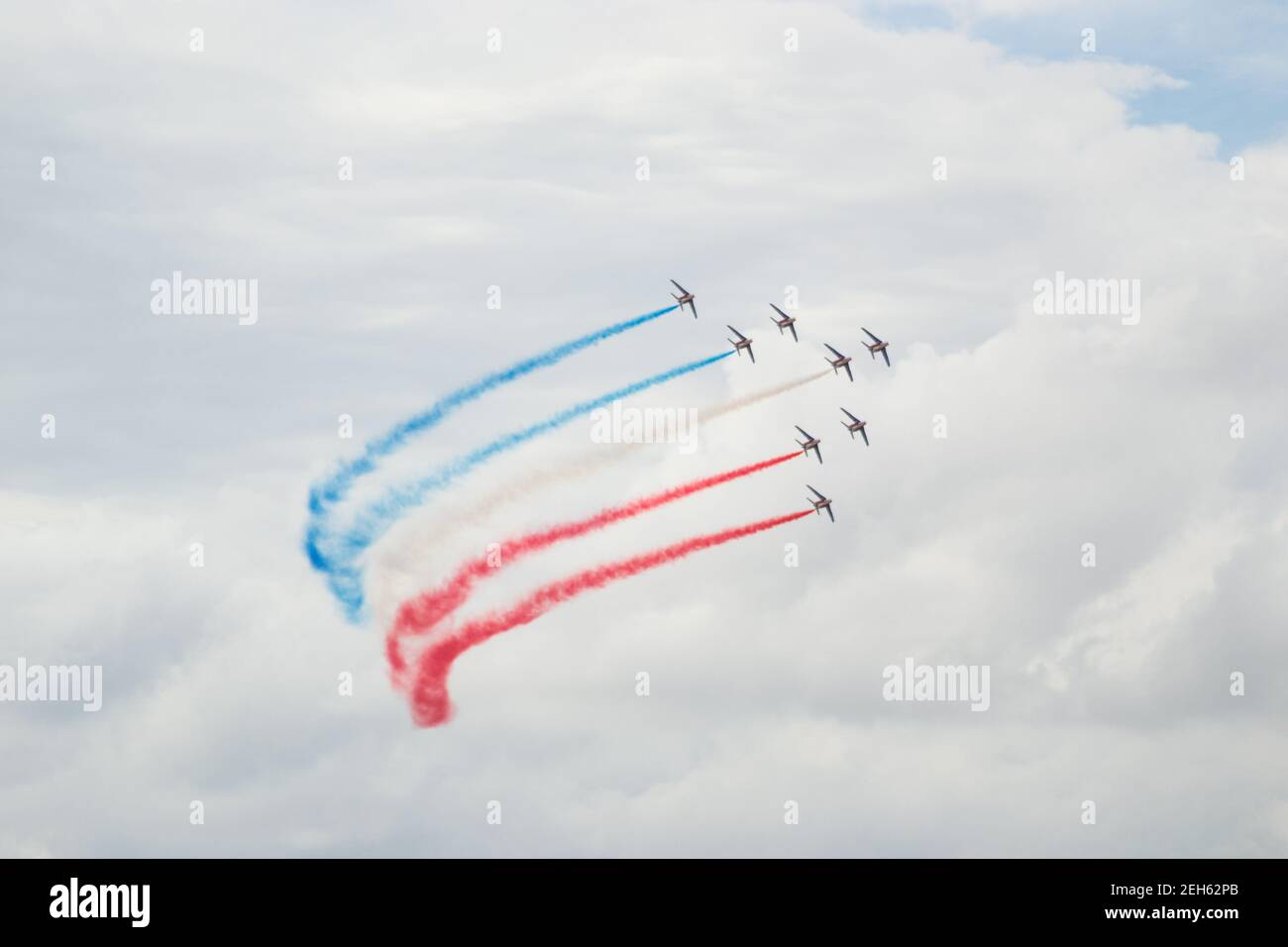 war plane flying in formation Stock Photo - Alamy