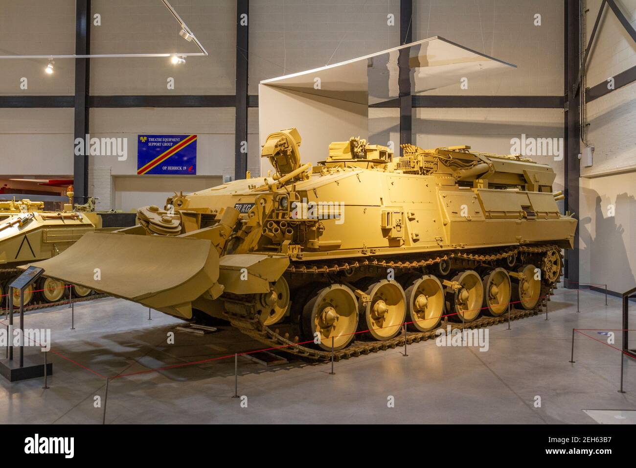 Armoured repair recovery vehicle hi-res stock photography and images ...