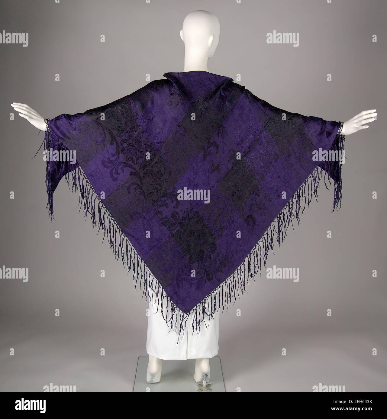 Mourning shawl hi-res stock photography and images - Alamy