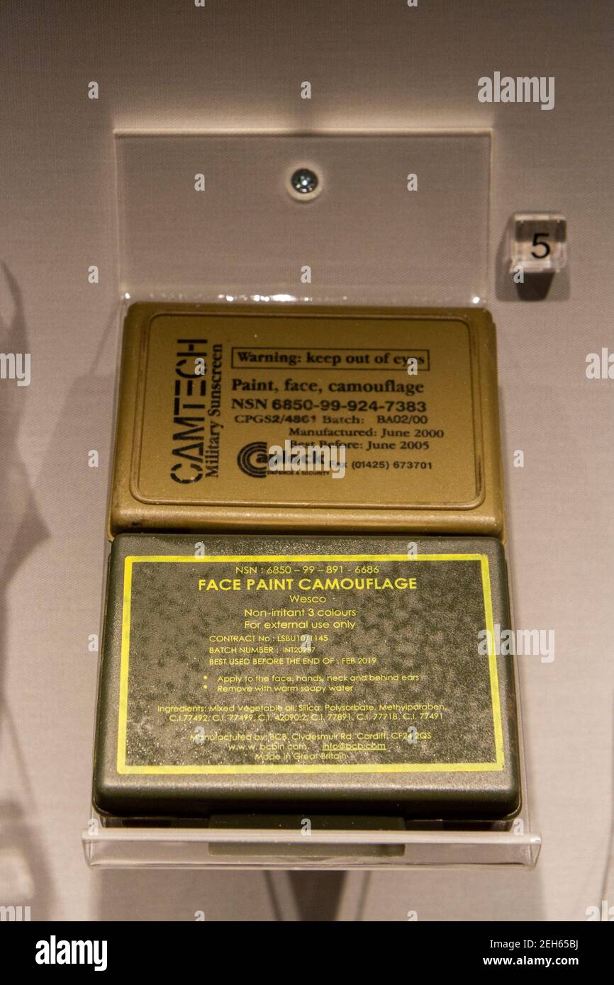 Military camouflage face paint (Camtech) in three colours (for face ...