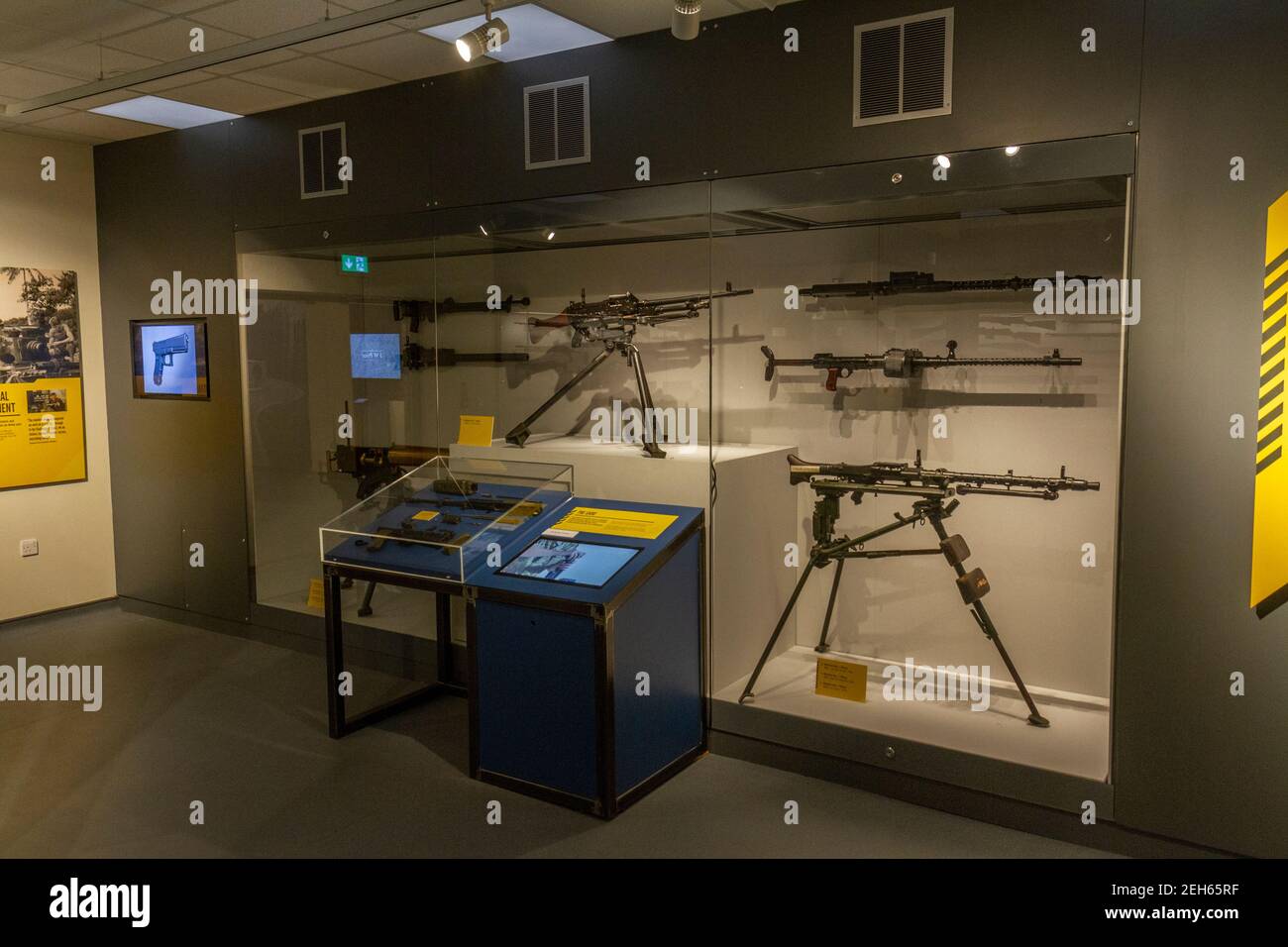Various British & German WWII machine guns on display in the REME ...
