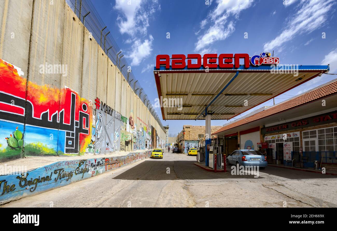 Gas station in Bethlehem next to the Israeli security wall Stock Photo ...