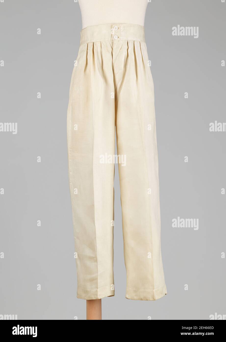 Pleats trousers hi-res stock photography and images - Alamy