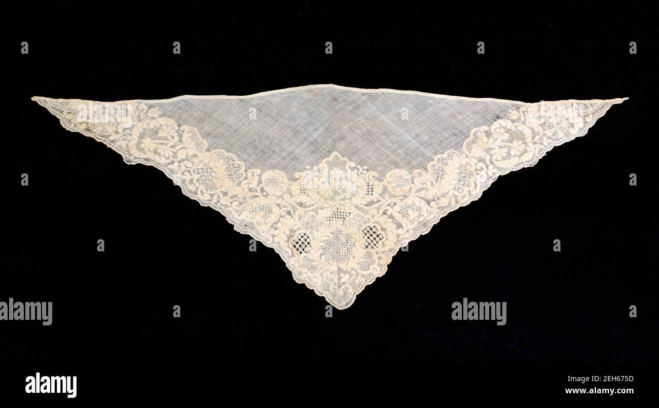 Linen fichu hi-res stock photography and images - Alamy