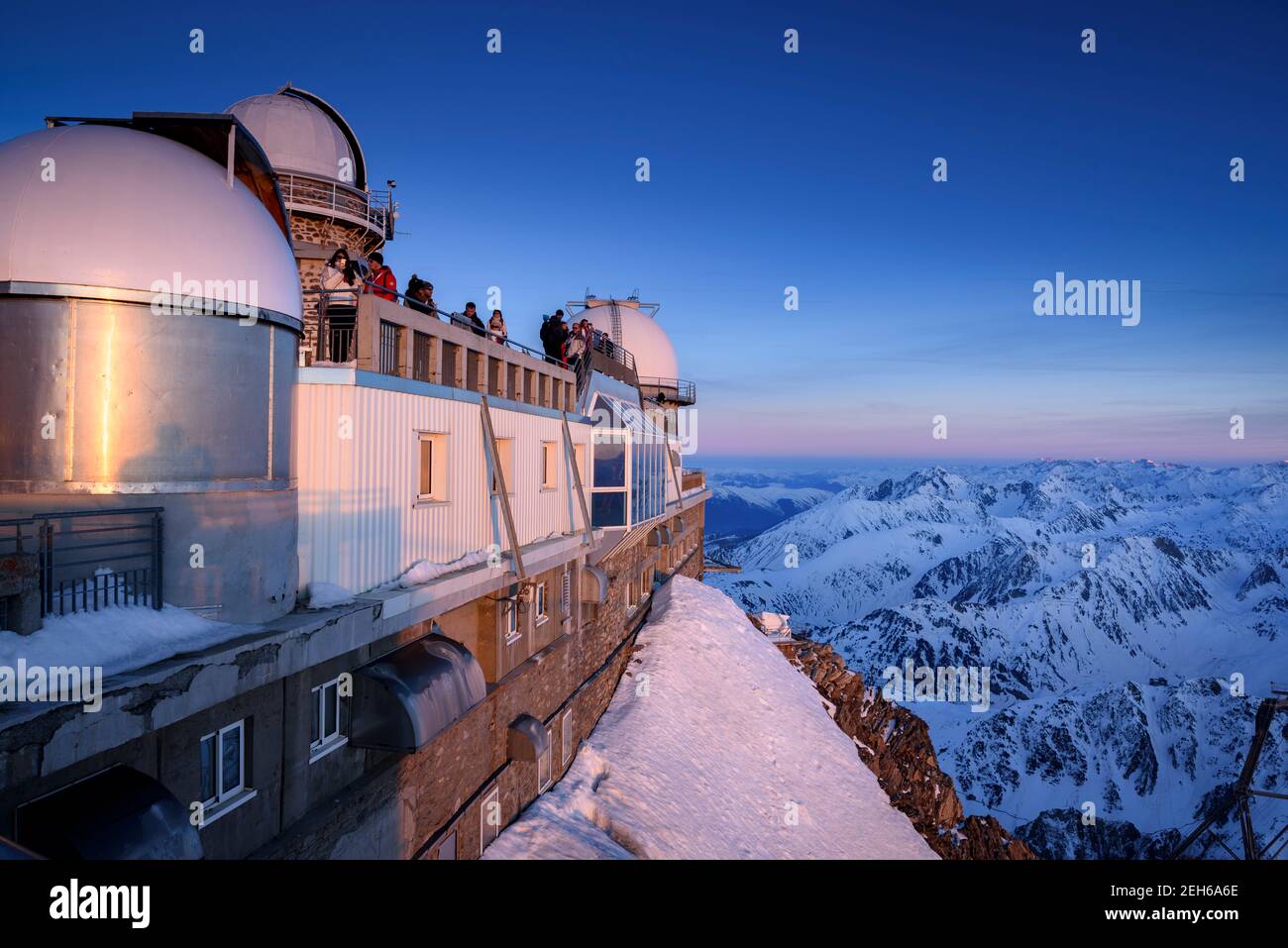 Montaña pic du midi de bigorre hi-res stock photography and images - Alamy