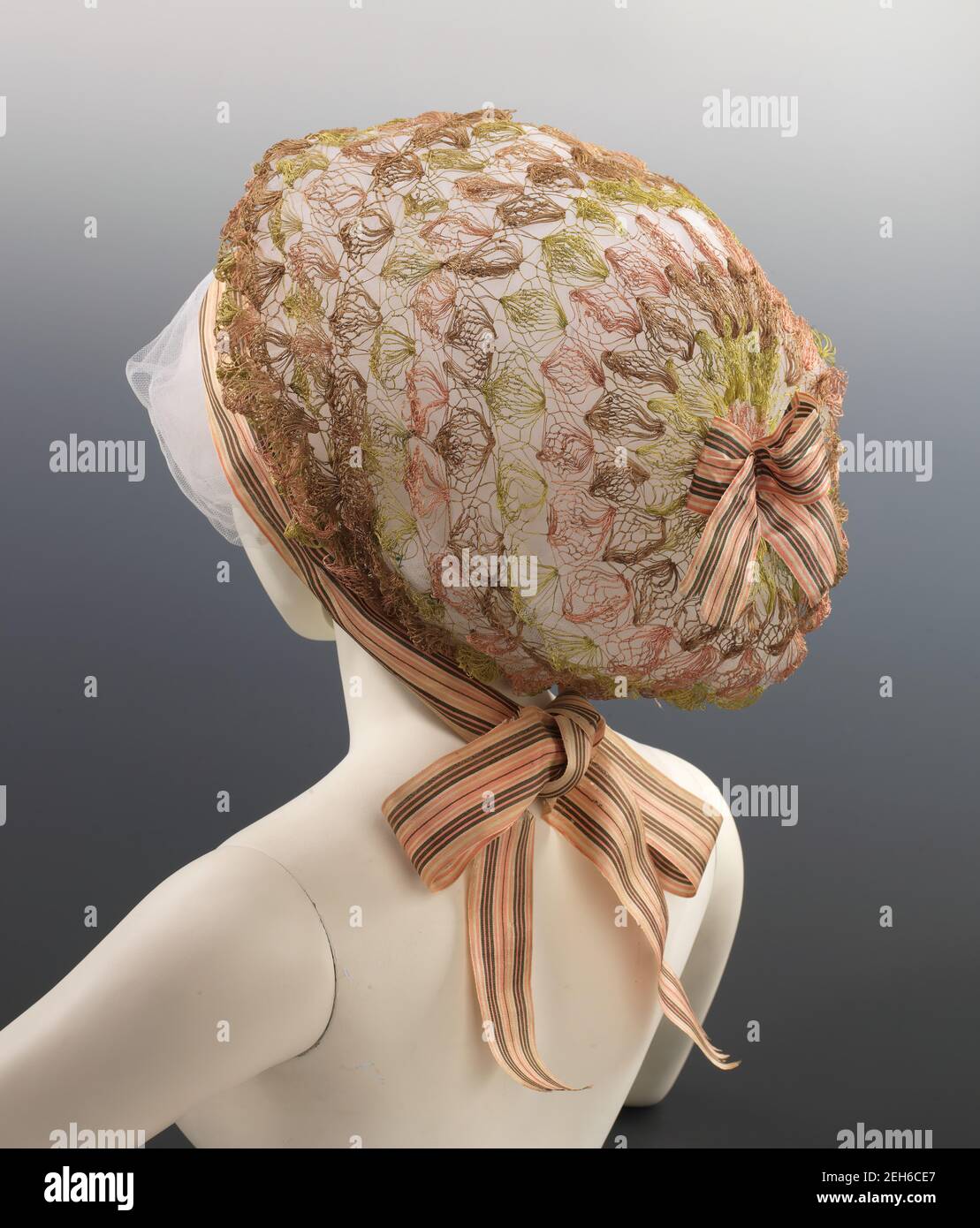 Womens snood hi-res stock photography and images - Alamy