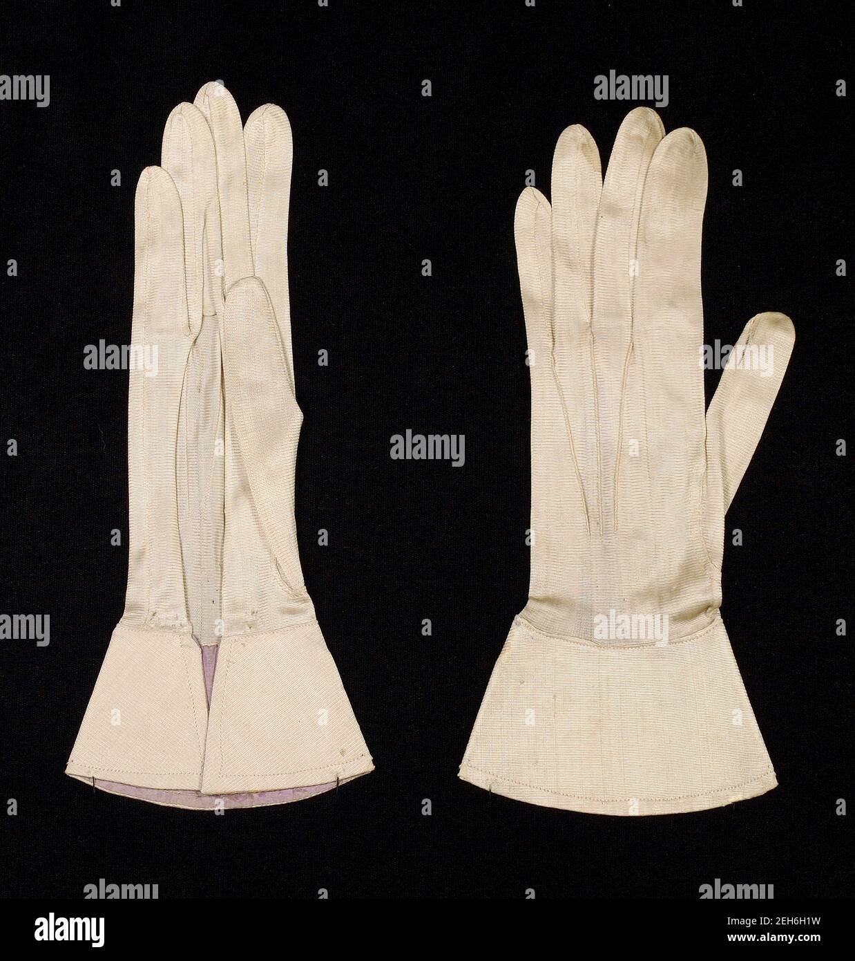 18th century dress gloves hi-res stock photography and images - Alamy