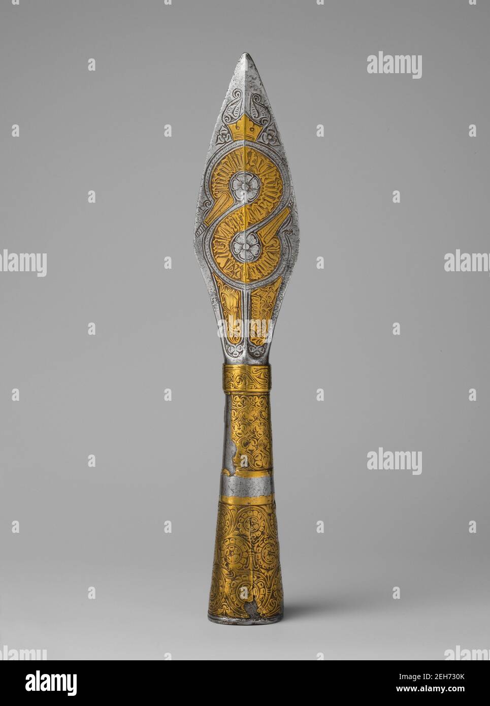 Ceremonial weaponry hi-res stock photography and images - Alamy