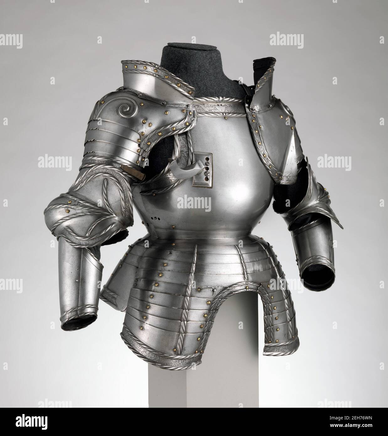 16th century german armour metal hi-res stock photography and images ...