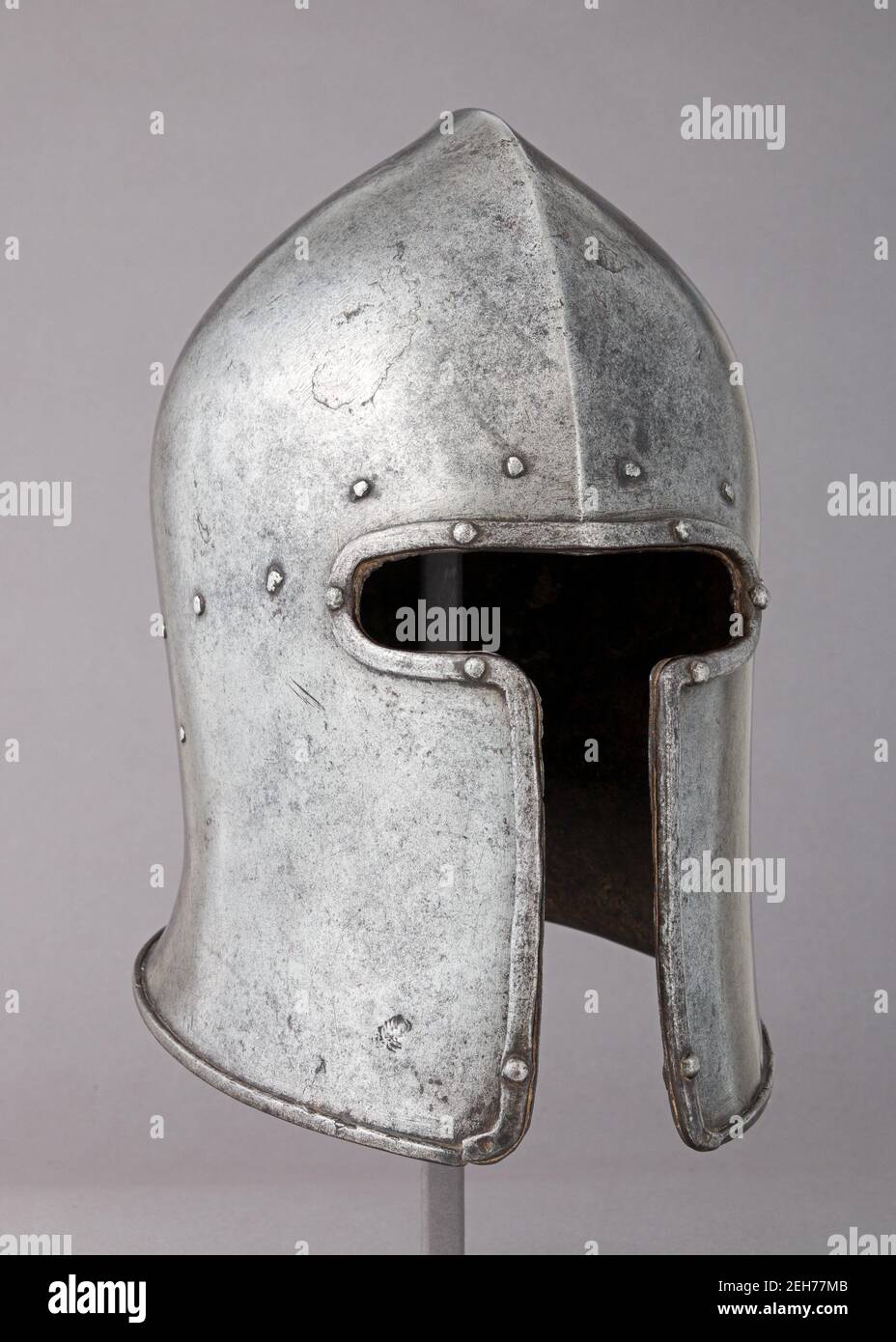 Barbute hi-res stock photography and images - Alamy