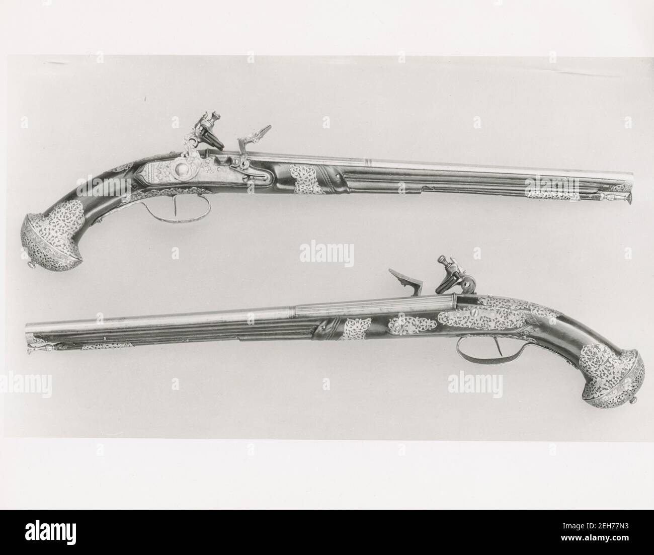 An italian flintlock pistol hi-res stock photography and images - Alamy