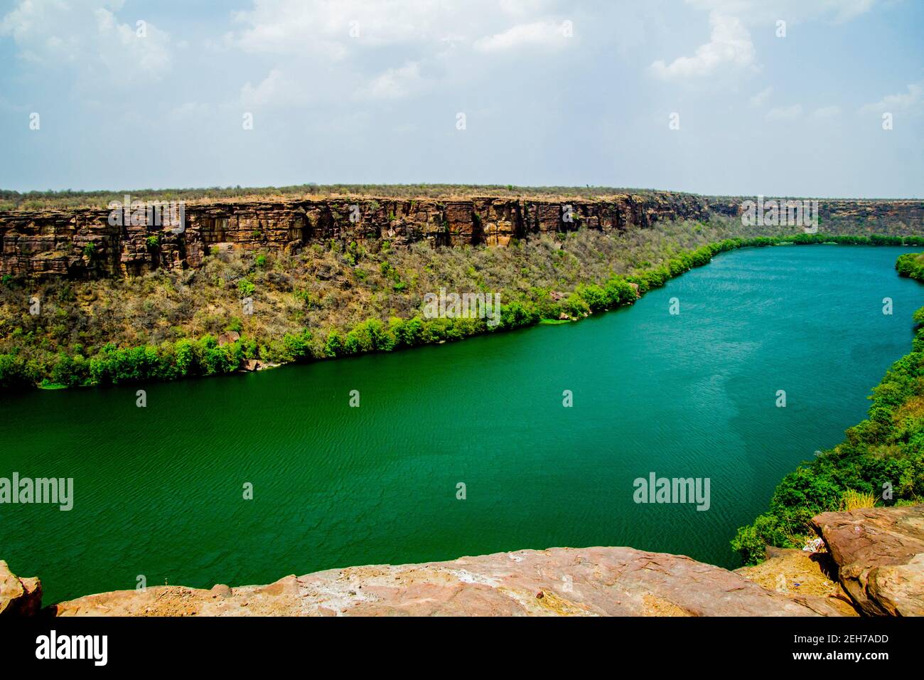 garadia mahadev horshoe bend, Rajasthan Stock Photo - Alamy