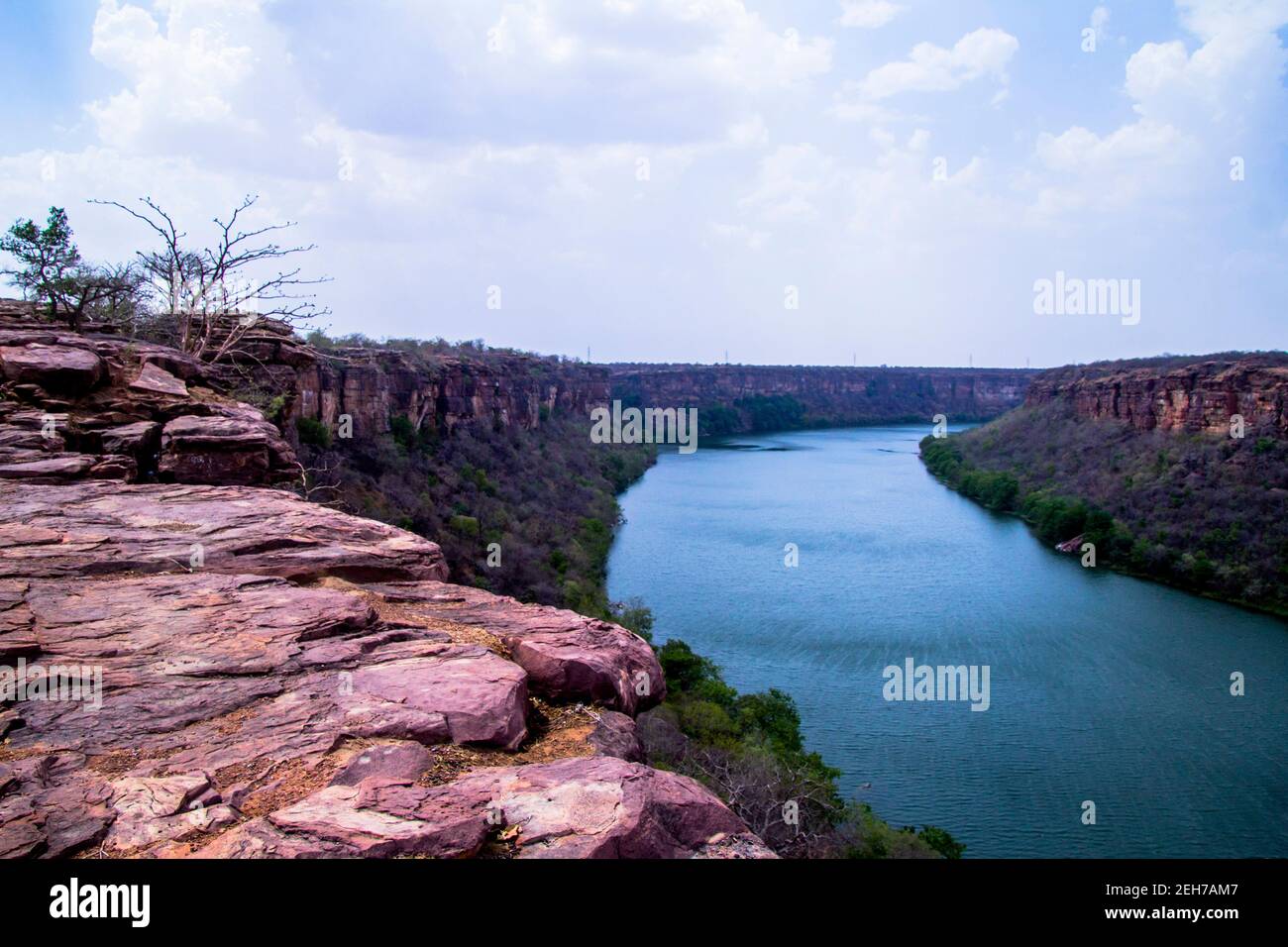 garadia mahadev horshoe bend, Rajasthan Stock Photo - Alamy