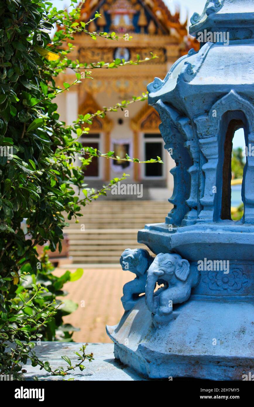 thailand travel religious temple background blue golden Stock Photo - Alamy