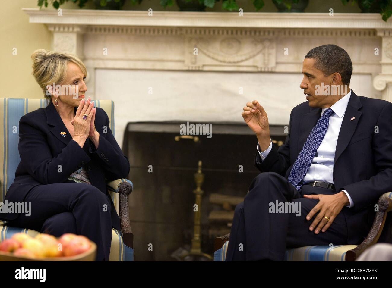 President Barack Obama meets with Arizona Gov. Jan Brewer in the Oval ...