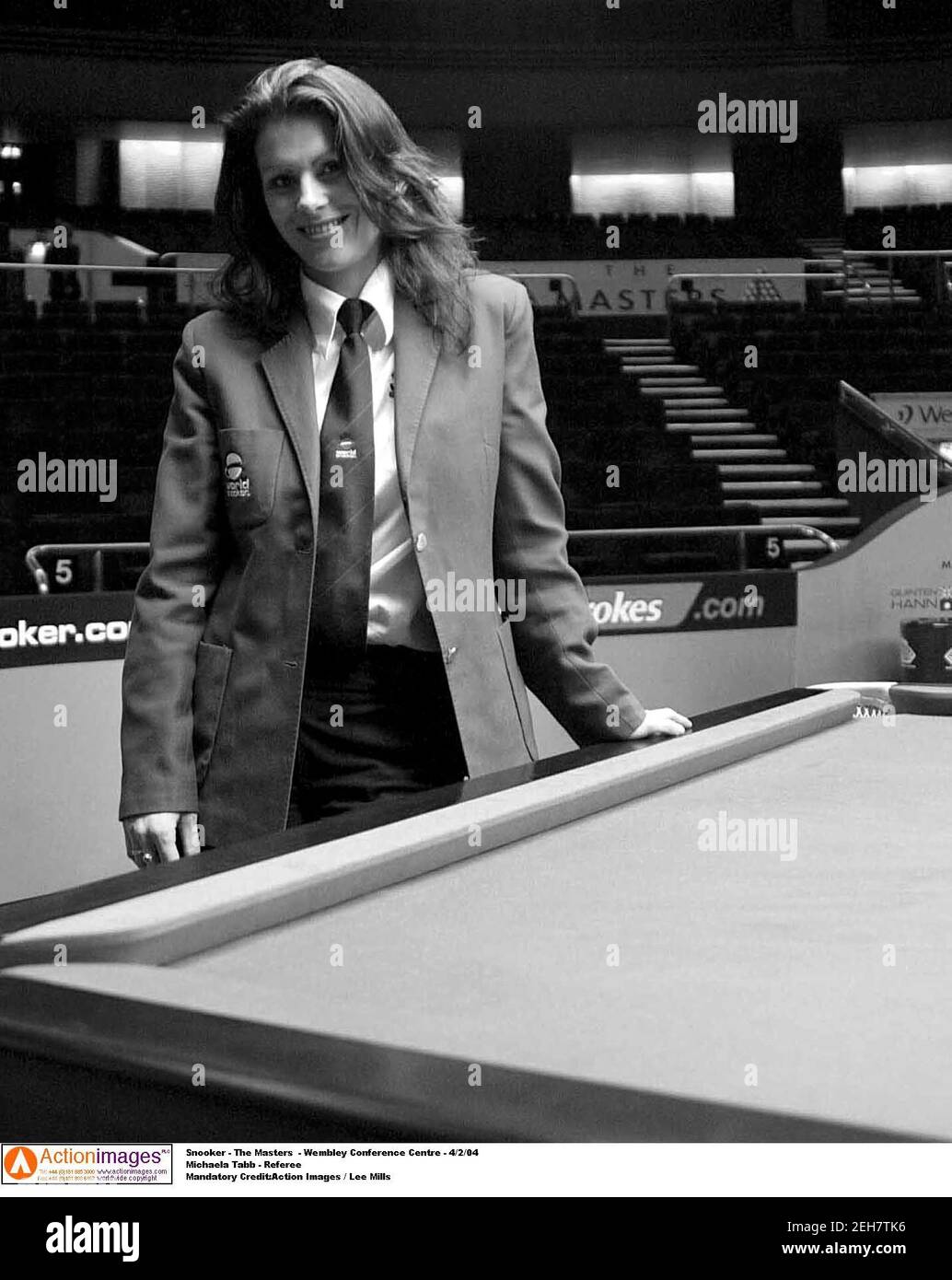 Michaela Tabb Snooker Referee High Resolution Stock Photography and ...