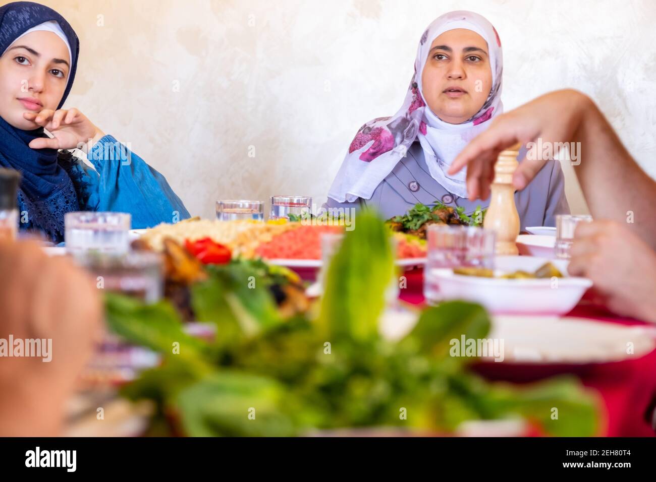 Muslim family ramadan breakfast hi-res stock photography and images - Alamy