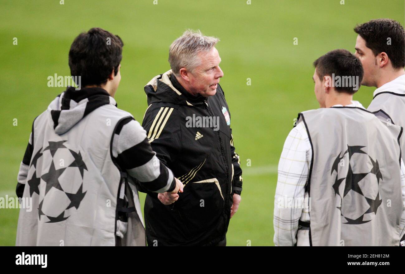 Sammy lee of liverpool hi-res stock photography and images - Alamy