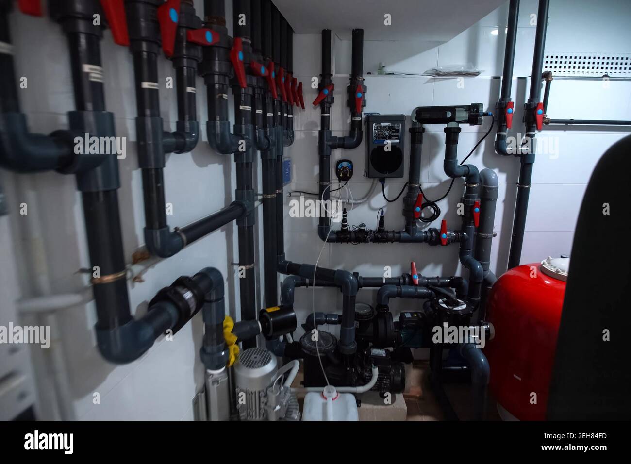 House pipeline hi-res stock photography and images - Alamy