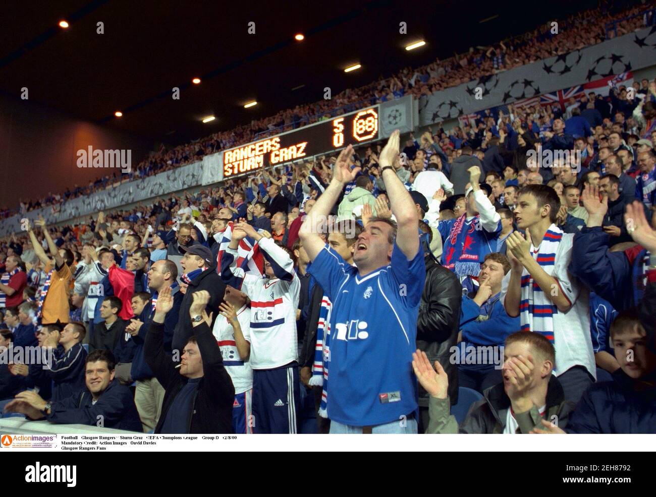 Glasgow rangers fans hi-res stock photography and images - Alamy