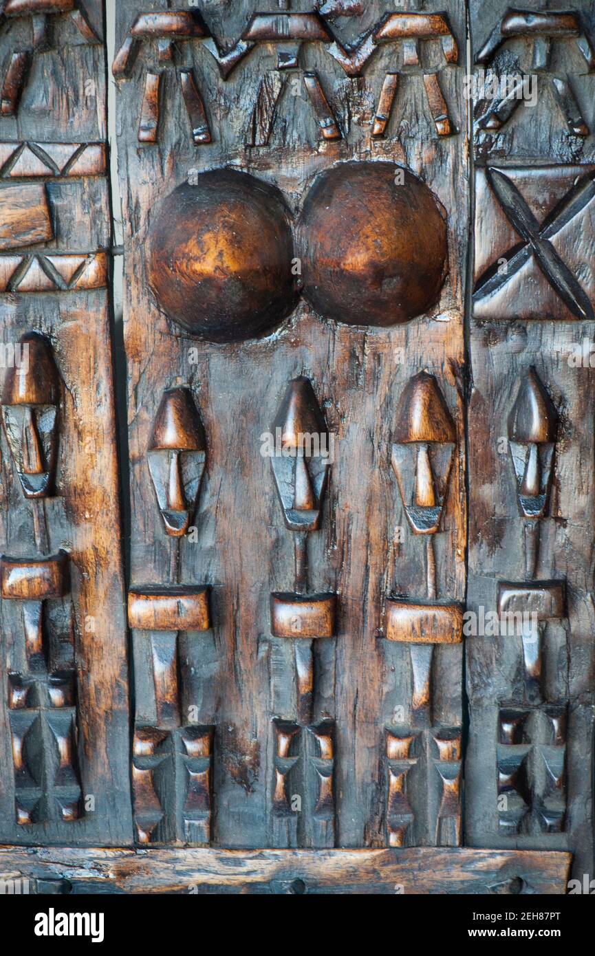 Dogon tribe hi-res stock photography and images - Alamy