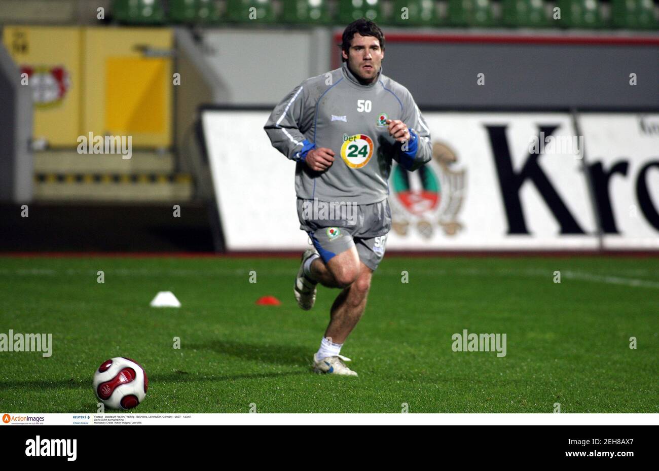 Football training david dunn hi-res stock photography and images - Alamy