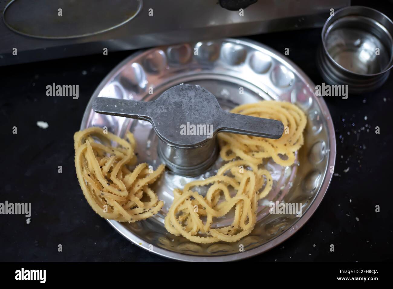 Murukku maker hi-res stock photography and images - Alamy