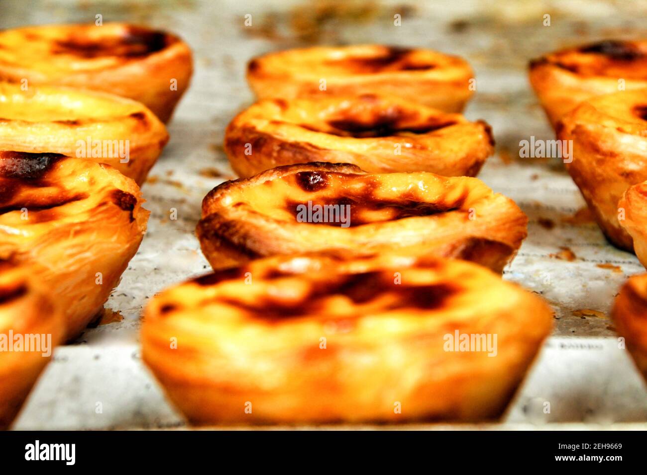 Cream cakes of lisbon hi-res stock photography and images - Alamy