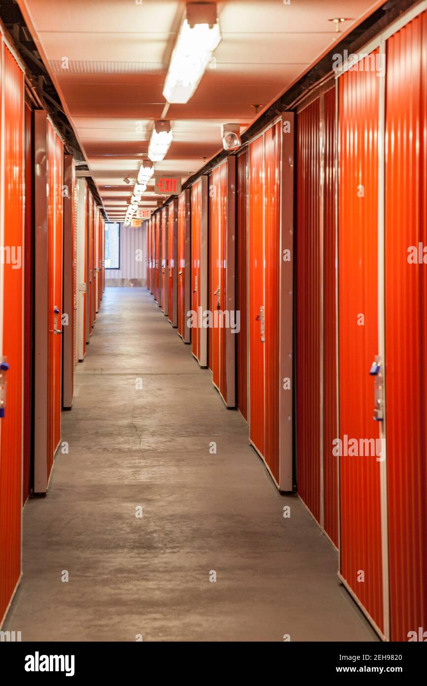 Storage locker hi-res stock photography and images - Alamy