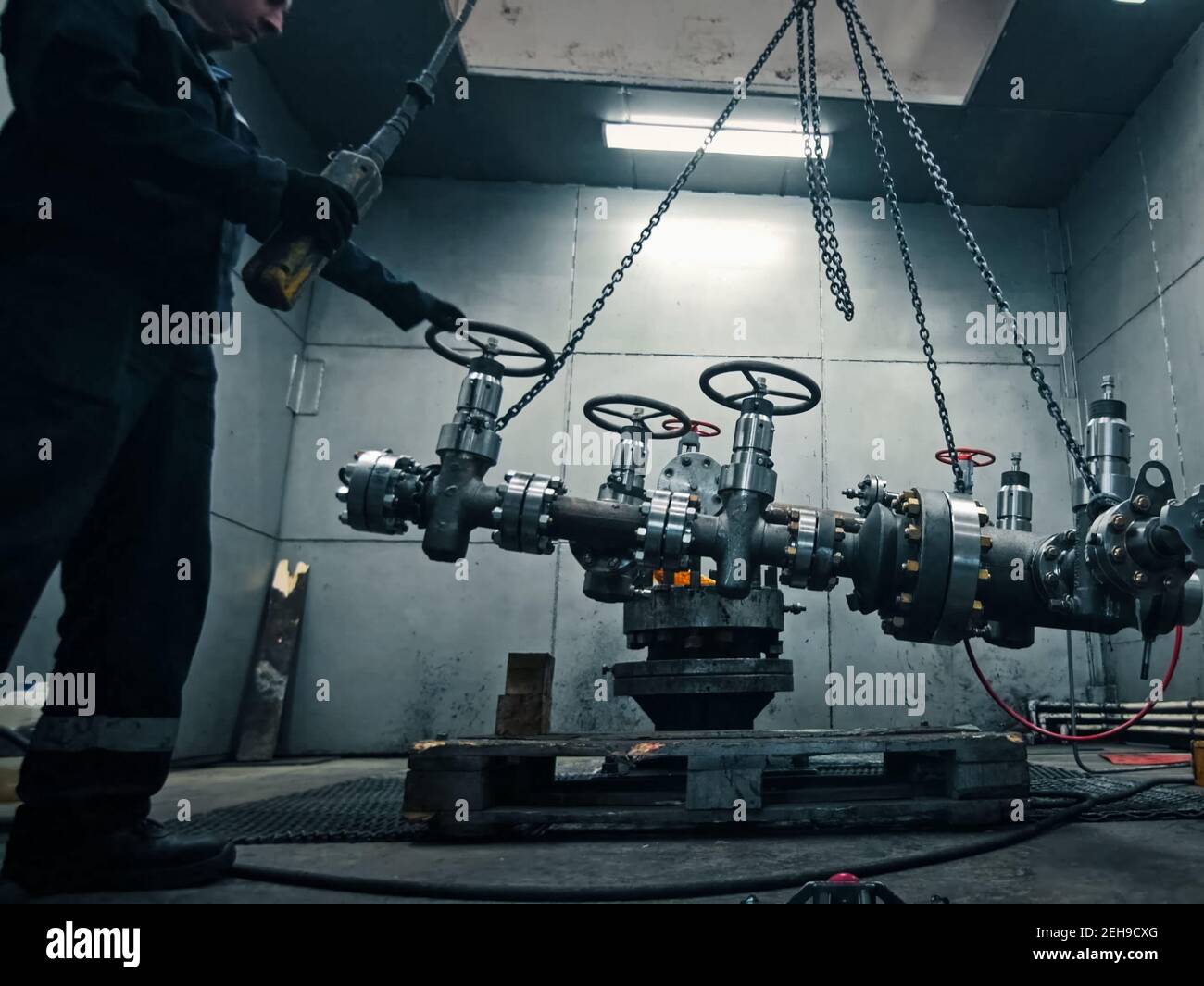 Wellhead manifold hi-res stock photography and images - Alamy