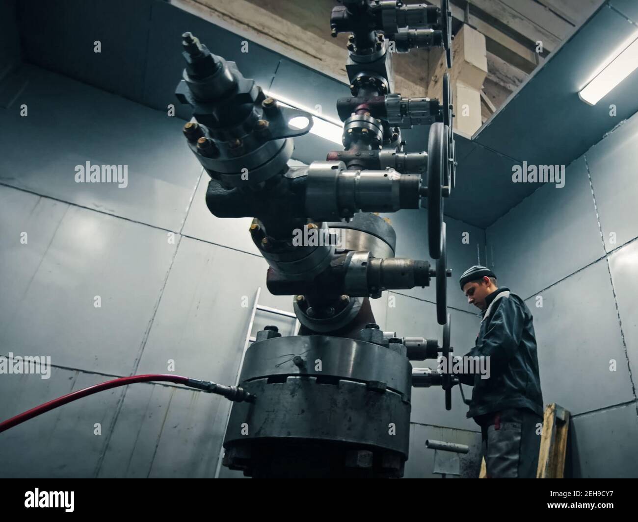 Wellhead manifold hi-res stock photography and images - Alamy