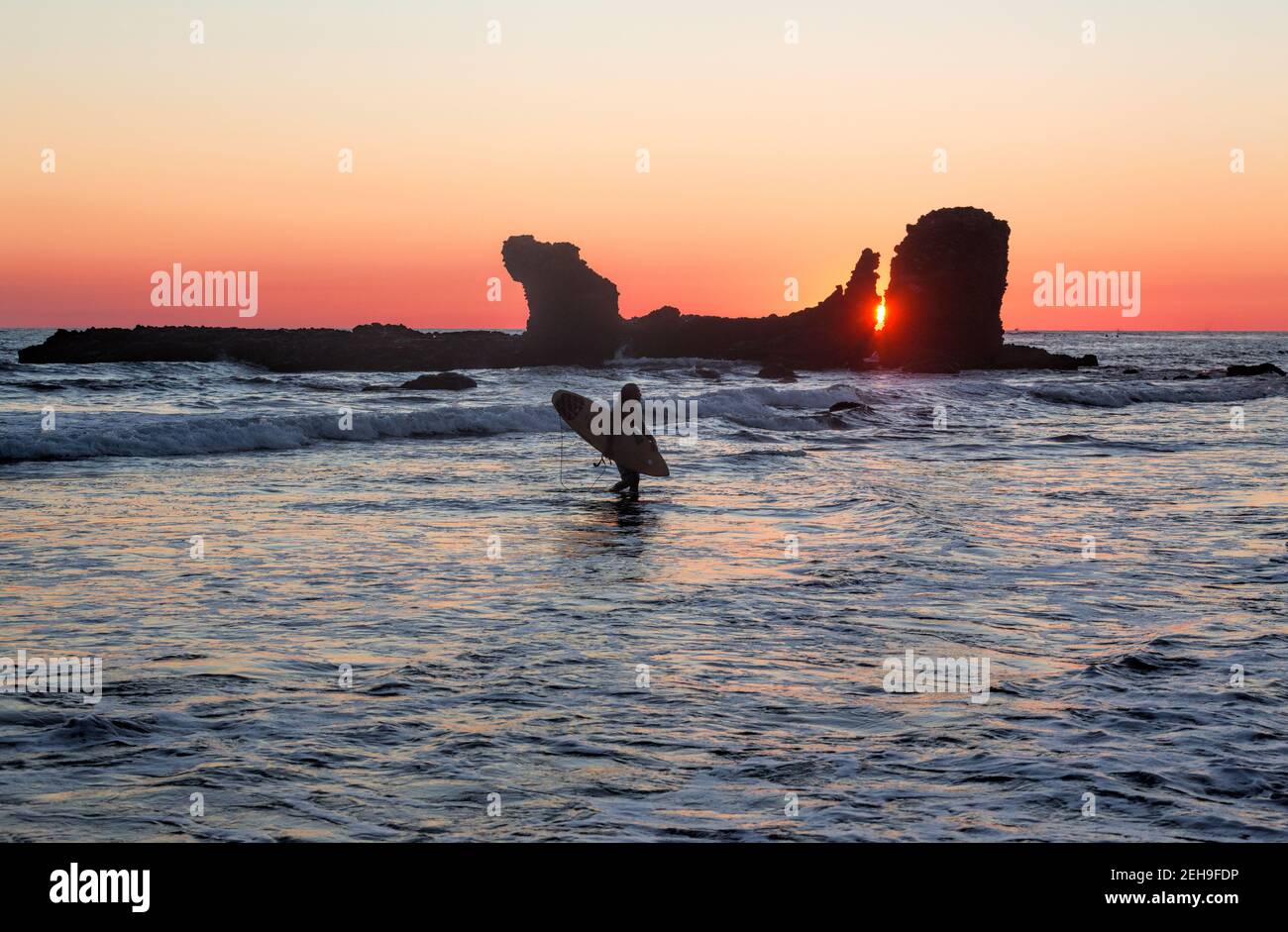 El salvador el tunco beach hi-res stock photography and images - Alamy