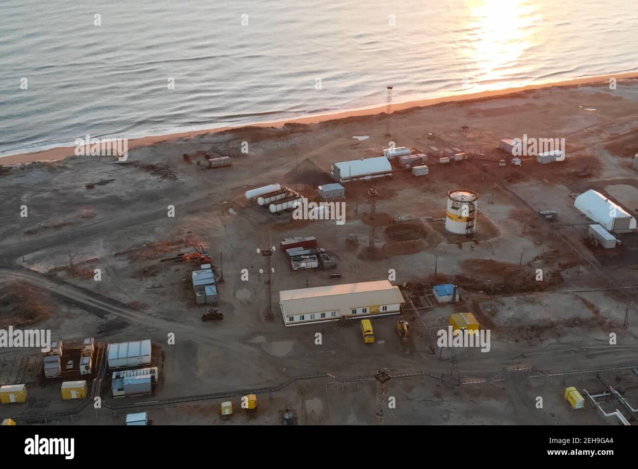 Caspian sea oil field hi-res stock photography and images - Alamy