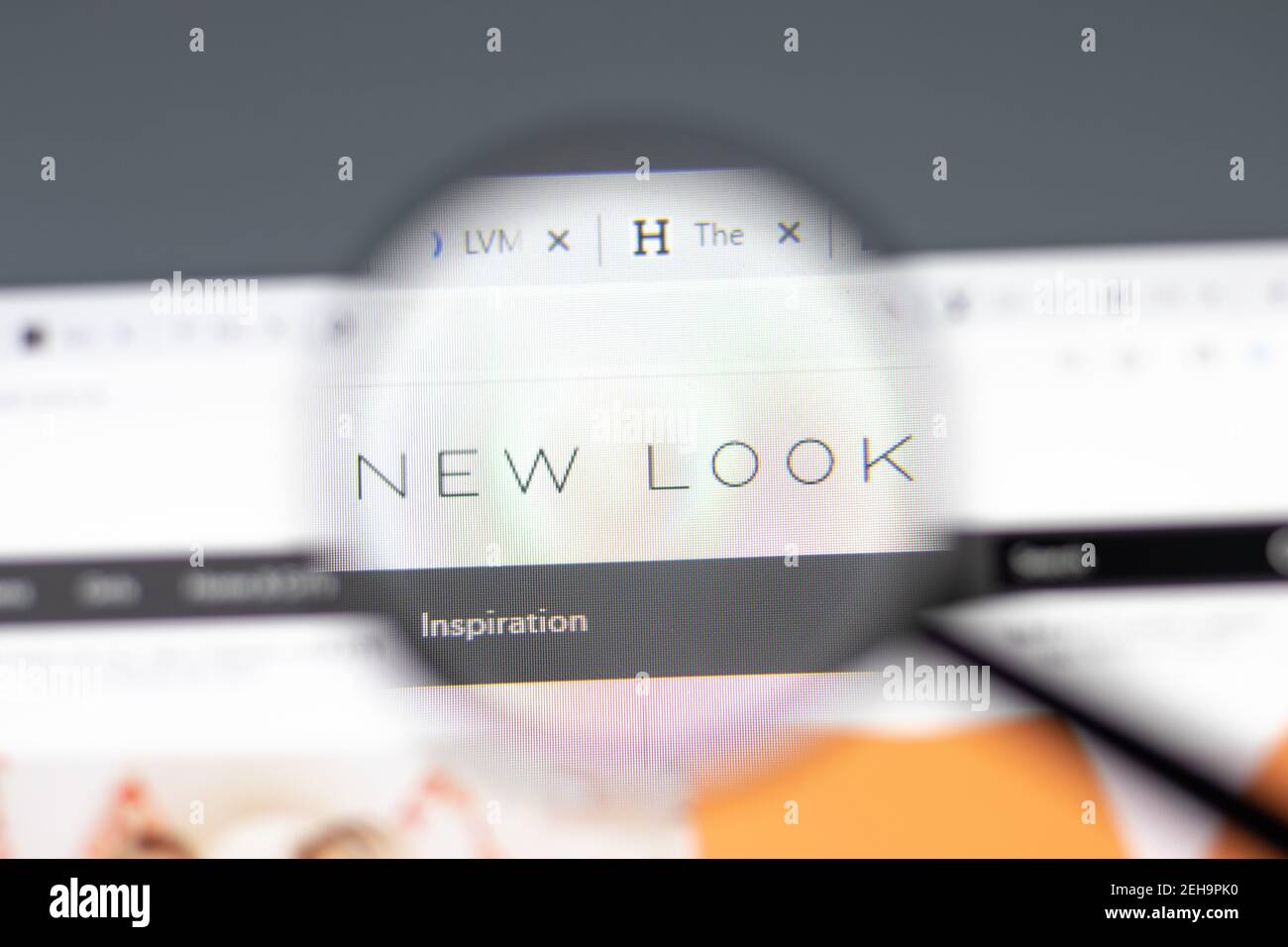 New look logo hi-res stock photography and images - Alamy