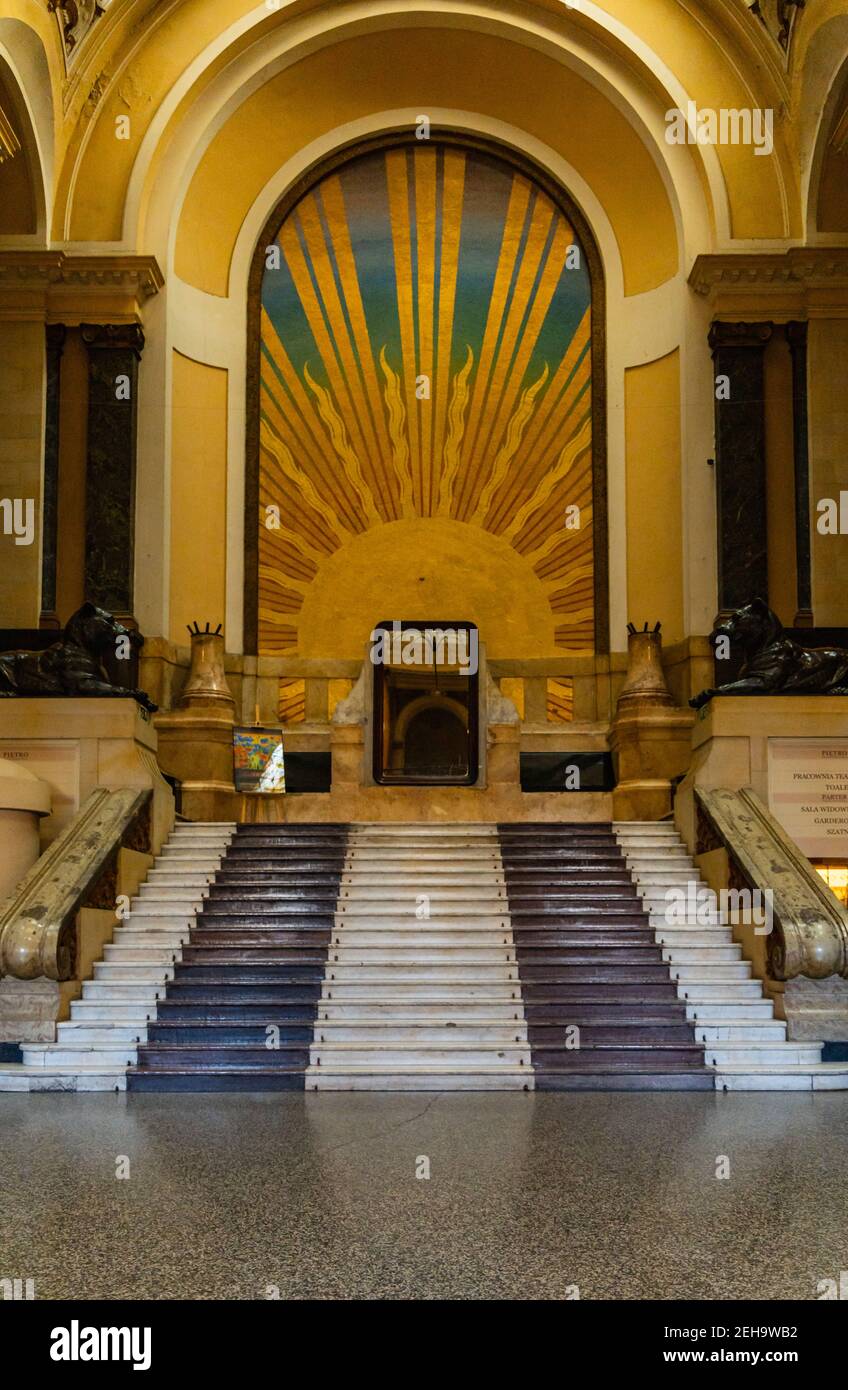 City hall stairs hi-res stock photography and images - Alamy