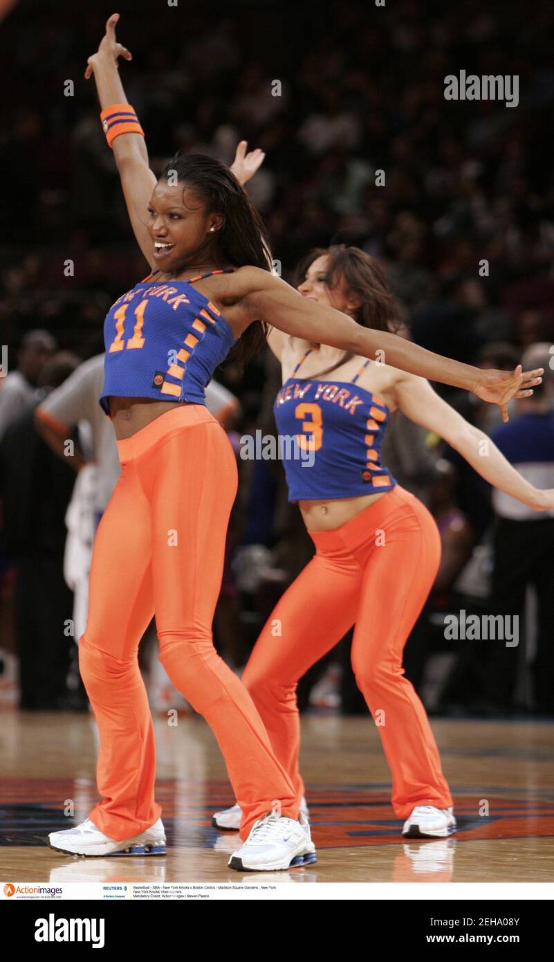 Knicks madison square gardens hi-res stock photography and images - Alamy