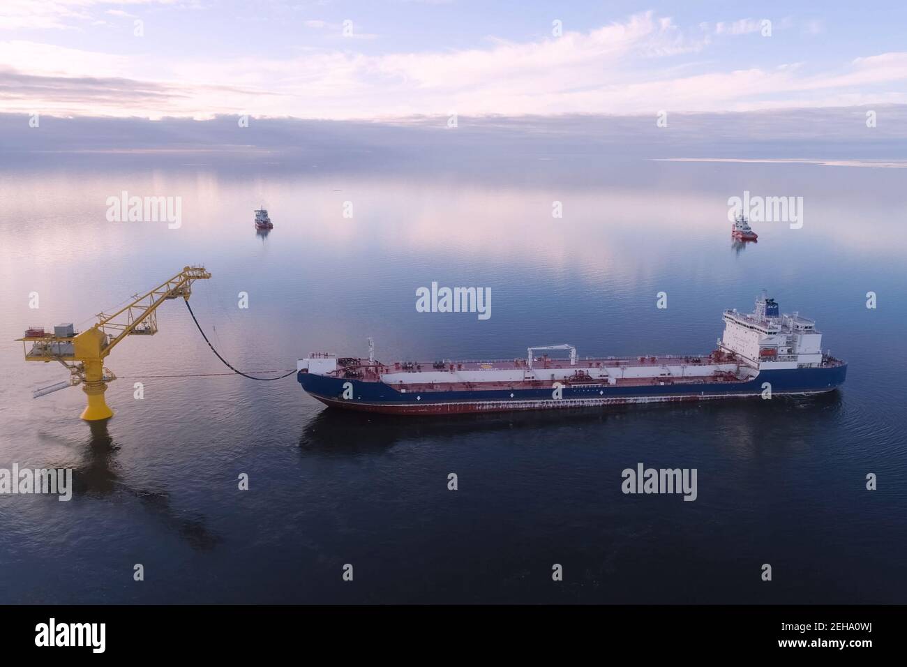 Lng carrier construction hi-res stock photography and images - Alamy