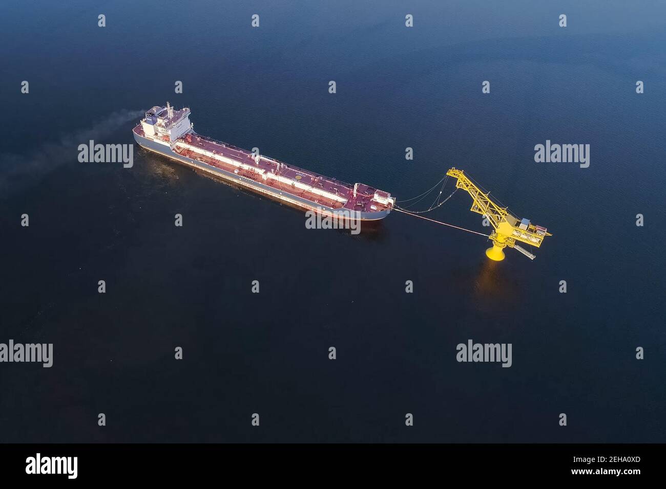 Oil tanker ship russia hi-res stock photography and images - Alamy