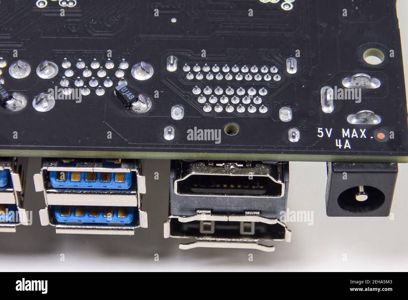 Minicomputer hi-res stock photography and images - Alamy