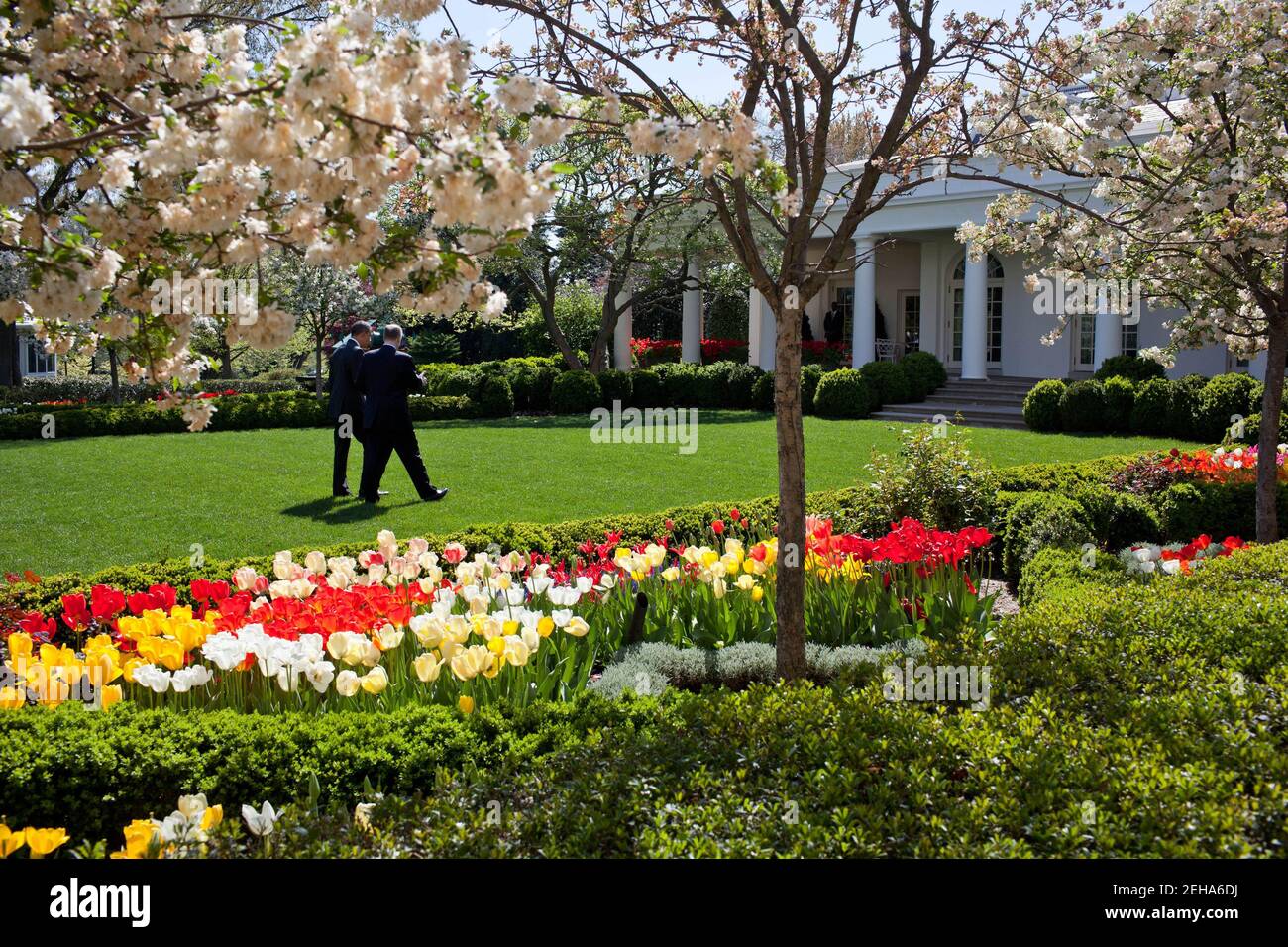 President Barack Obama walks through the Rose Garden of the White House ...