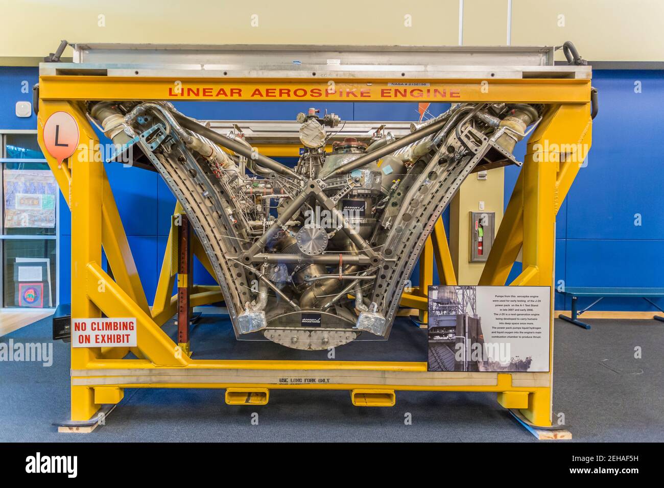 Linear aerospike engine hi-res stock photography and images - Alamy