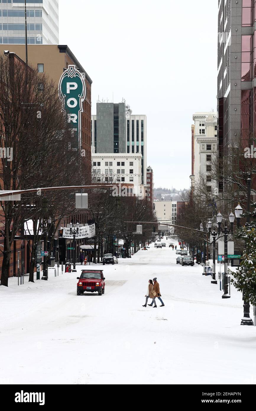 Storm in a urban setting hi-res stock photography and images - Alamy